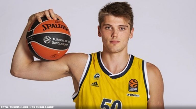 Interview: Berlins Ben Lammers über die Kunst der Defense | basketball.de