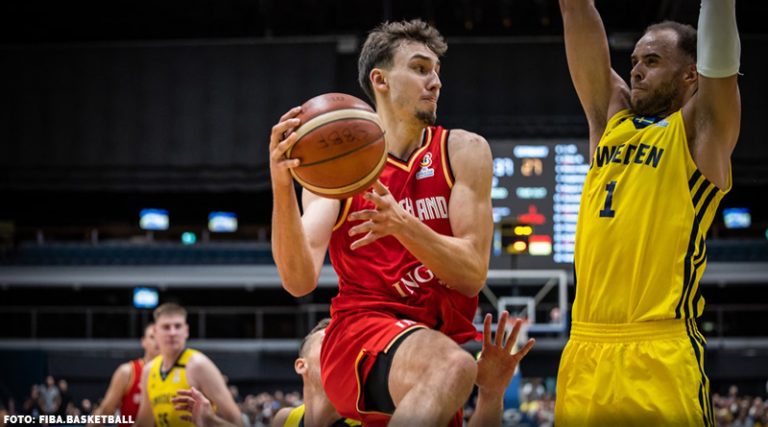 Licht und Schatten beim DBB-Erfolg in Schweden | basketball.de